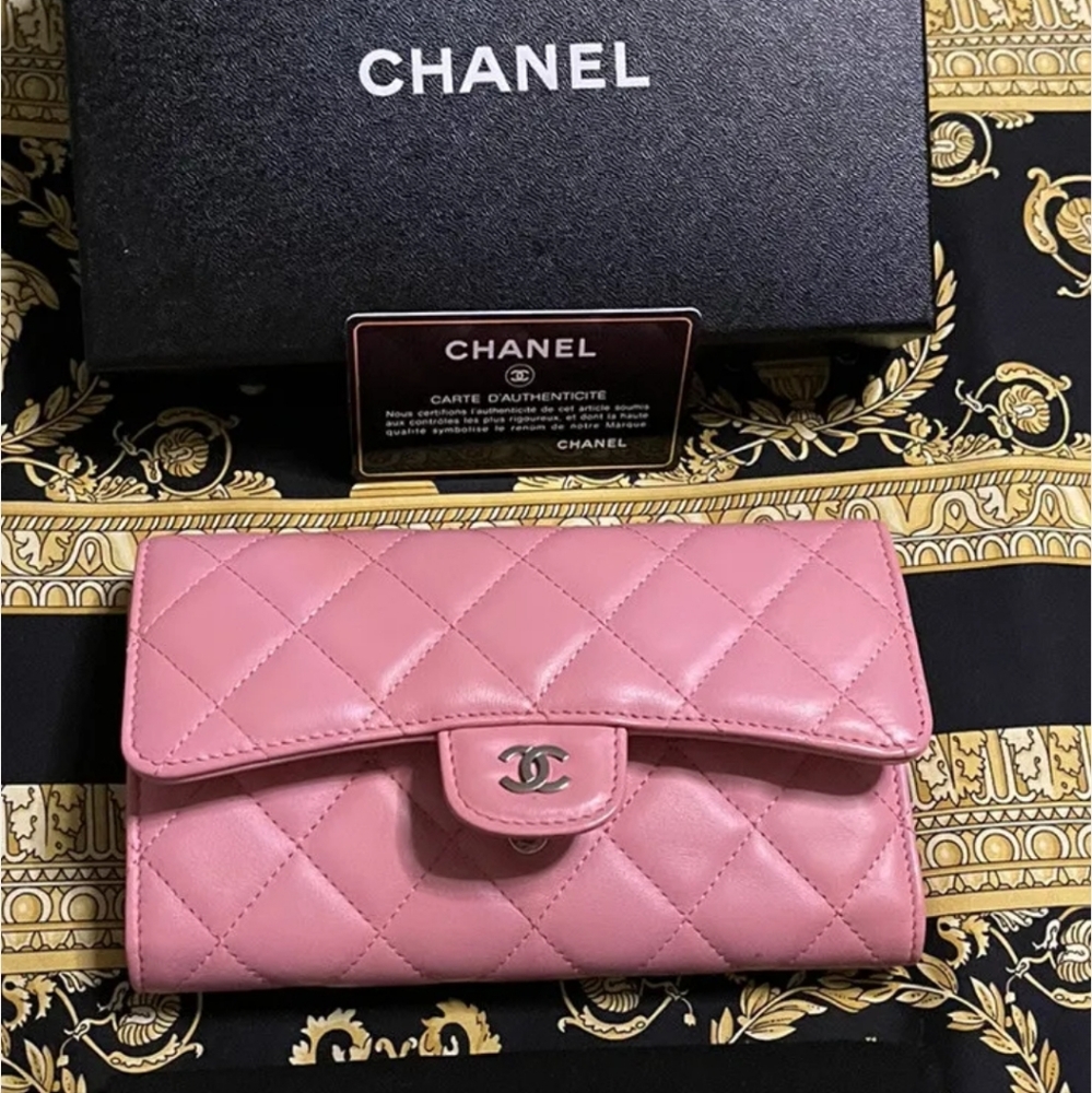 Like New- Chanel Pink Wallet - Gem